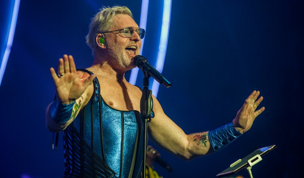 Erasure - The Apollo, Manchester: Live Review : At The Barrier