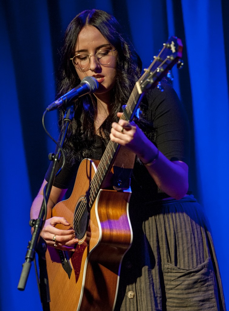 Toria Wooff - The Met, Bury: Live Review : At The Barrier