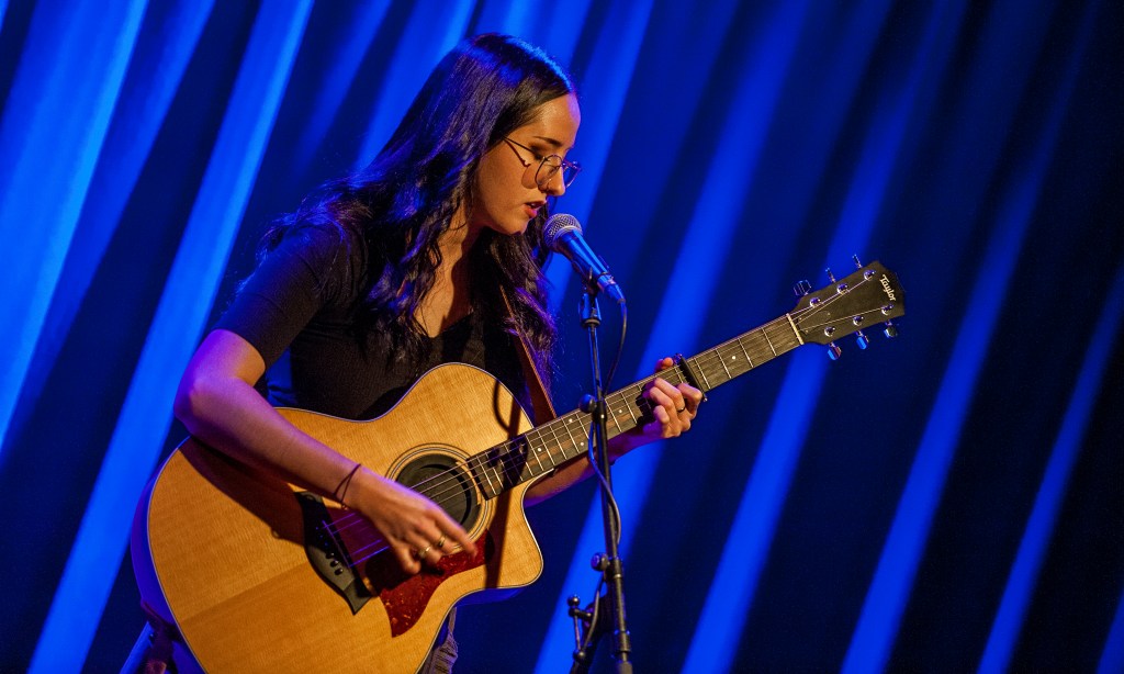 Toria Wooff - The Met, Bury: Live Review : At The Barrier