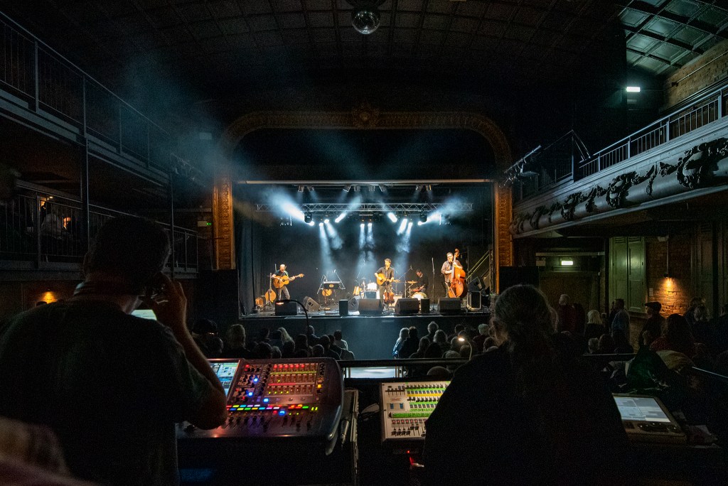 Seth Lakeman - Holmfirth Picturedrome: Live Review