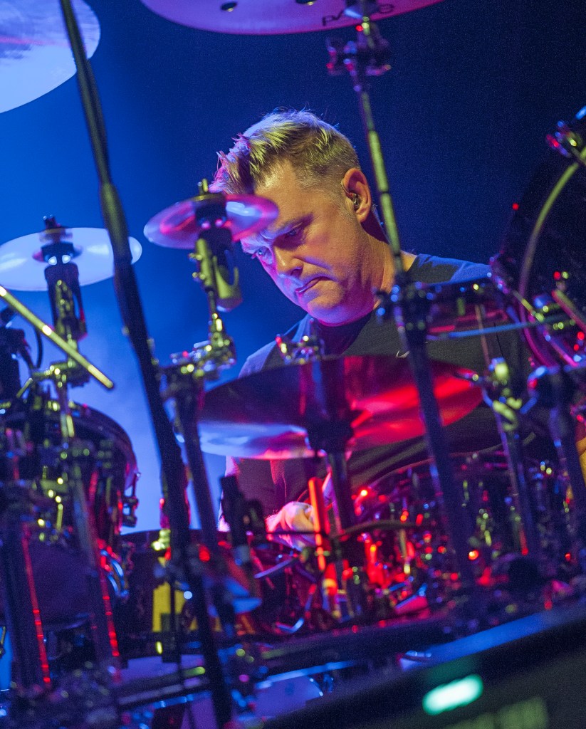 Steve Hackett - Liverpool Philharmonic: Live Review : At The Barrier