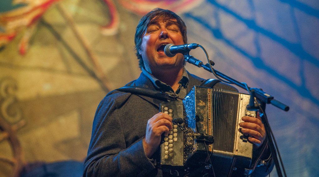 Bellowhead - Broadside anniversary tour review : At The Barrier