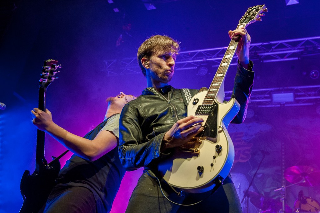 Massive Wagons, The Virginmarys - Manchester Academy 2: Live Review ...