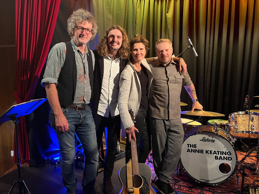 Annie Keating - UK tour dates announced: News : At The Barrier