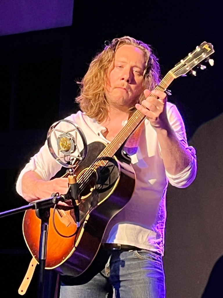 Hannah Sanders and Ben Savage - Pavilion Theatre, Worthing: Live Review ...