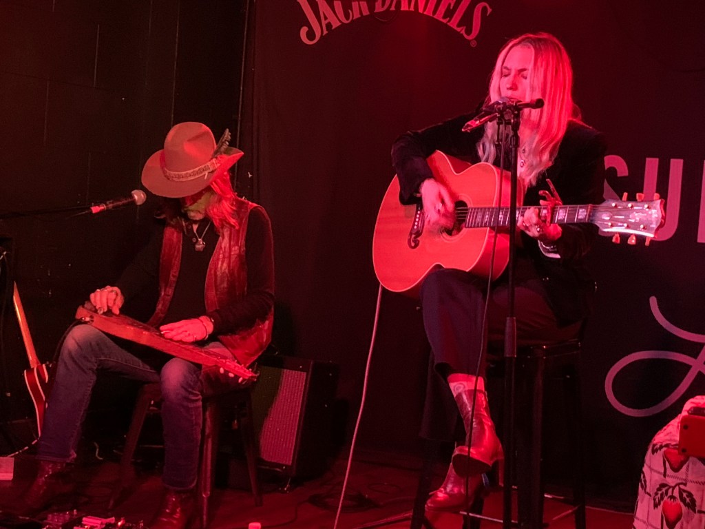 Kassi Valazza - Sunflower Lounge, Birmingham: Live Review : At The Barrier