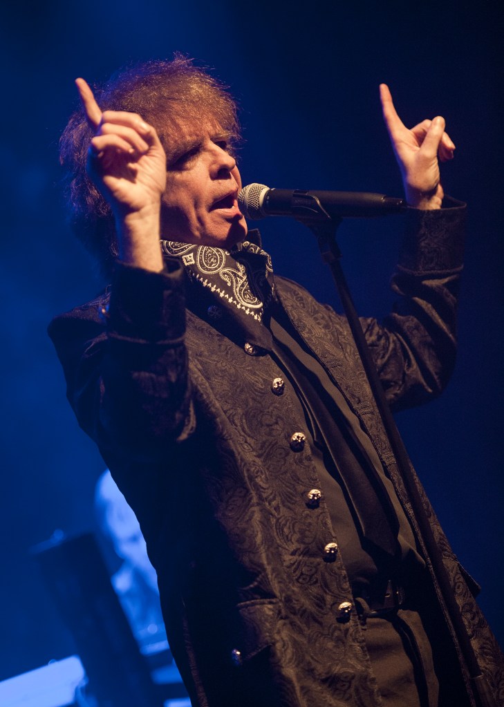 The IQ Weekender - The Met, Bury: Live Review : At The Barrier