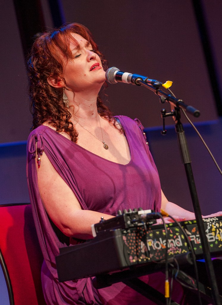 Kathryn Roberts & Sean Lakeman: Liverpool Philharmonic: Live! : At The ...