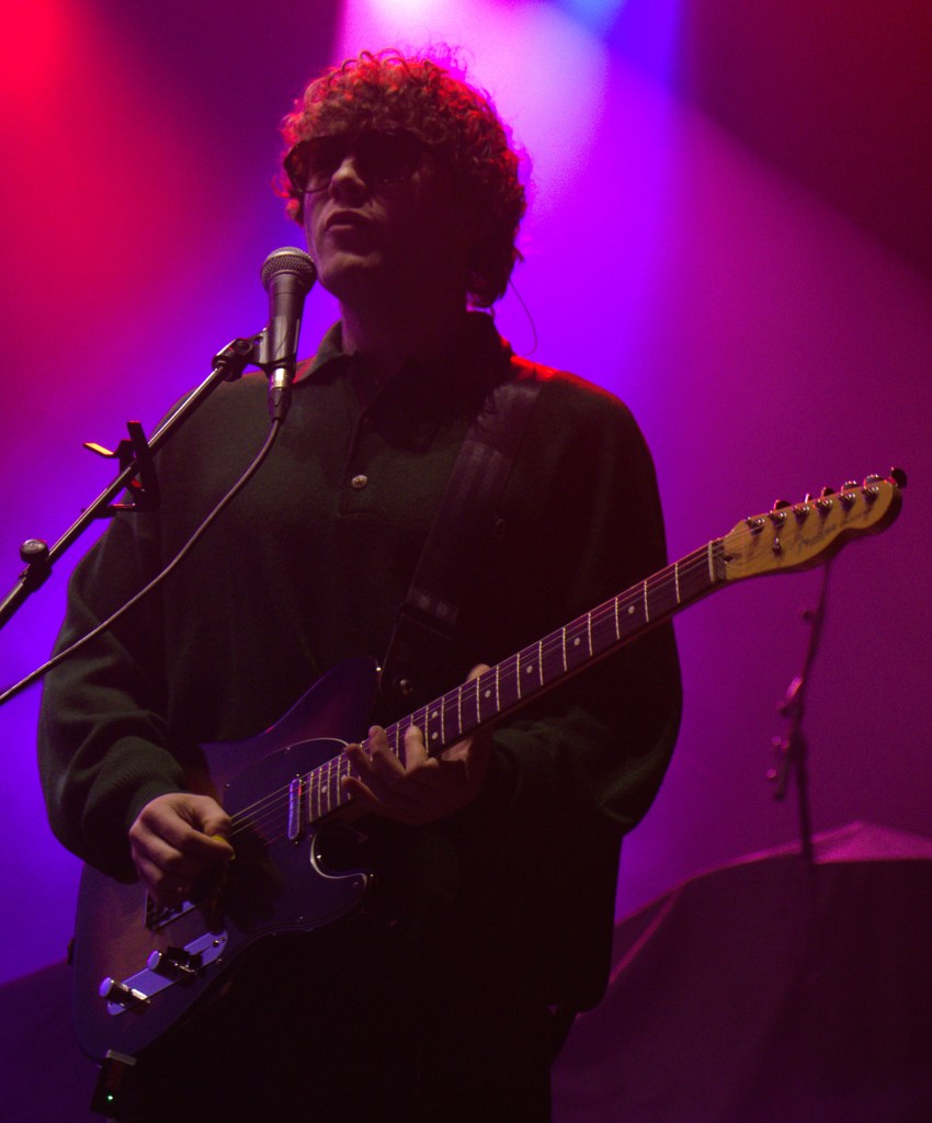 Doves w/ Hayden Thorpe & ARKAYLA - O2 Apollo Manchester: Live Review ...