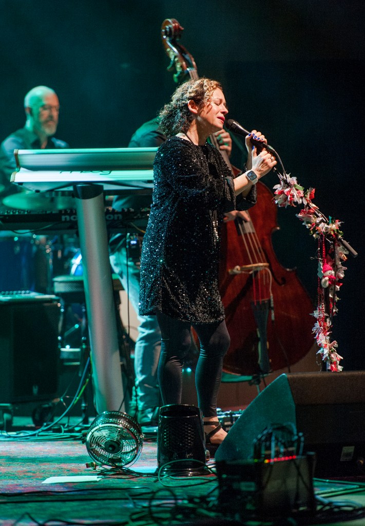 Kate Rusby - Christmas Is Merry: Album/Live Review : At The Barrier