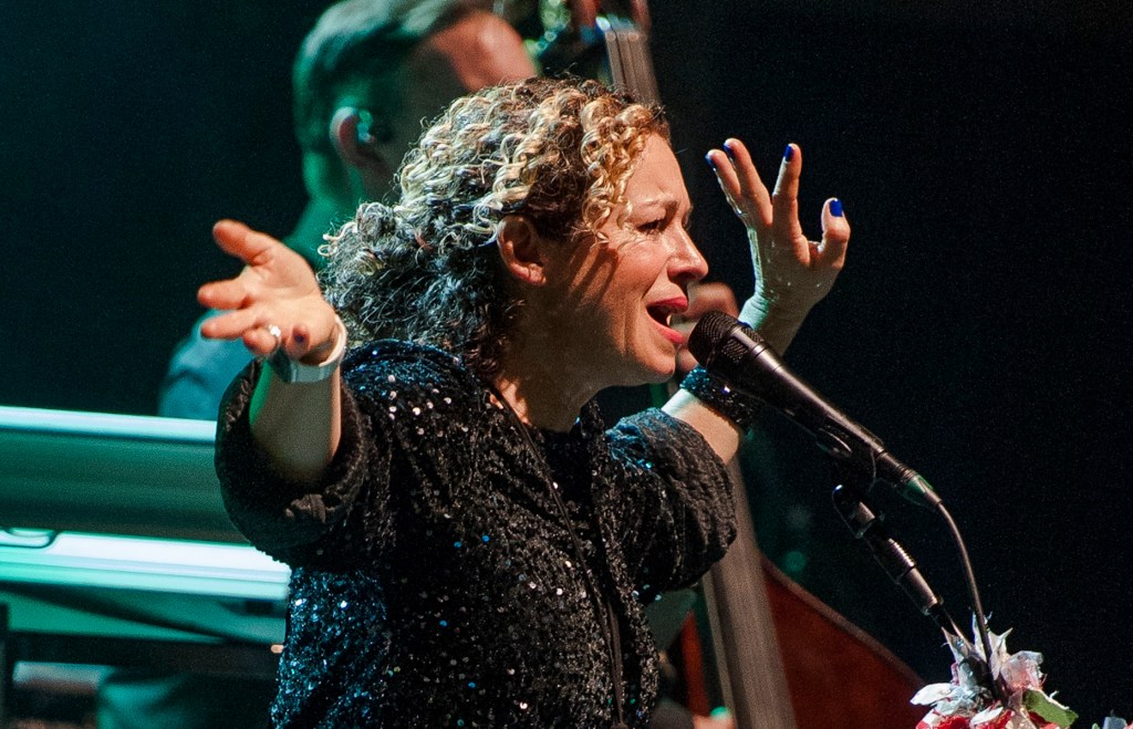 Kate Rusby - Christmas Is Merry: Album/Live Review : At The Barrier